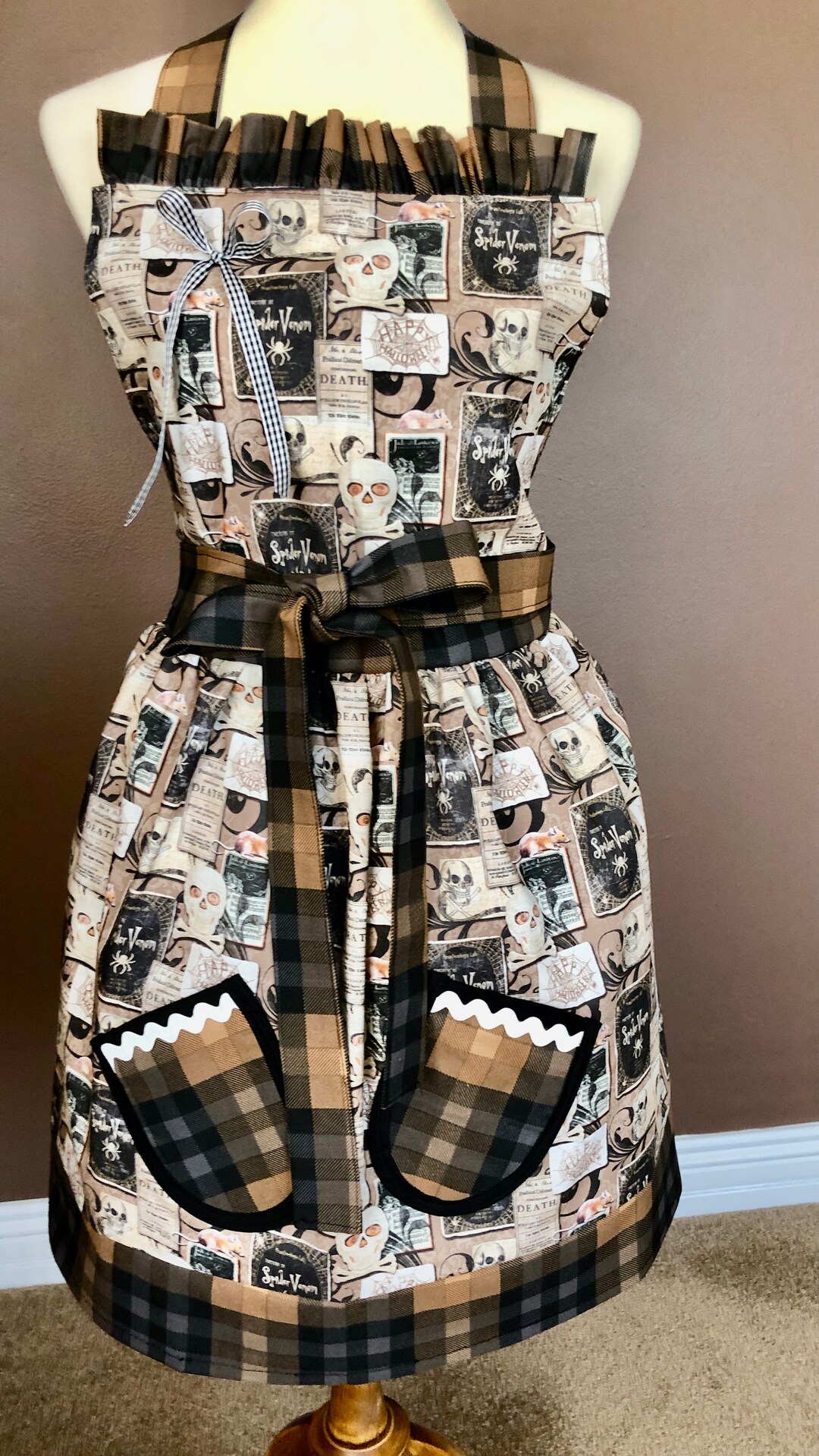 Halloween Skull Spider Venom Mouse Grey Black Tan Ruffle Full Vintage ...