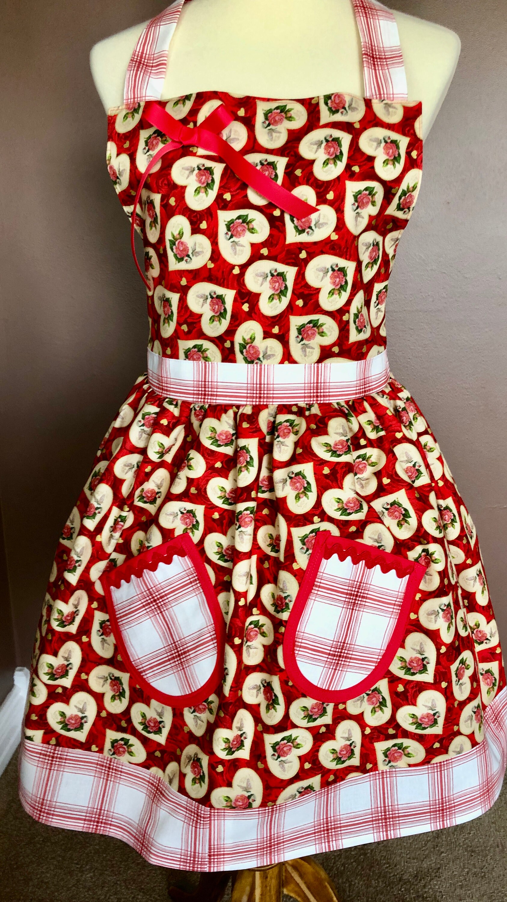 Valentine Red Heart Roses Full Vintage Style Ruffle Apron | Etsy