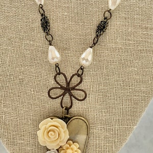 Vintage Repurposed Ivory Resin Cream White Roses Upcycled - Etsy