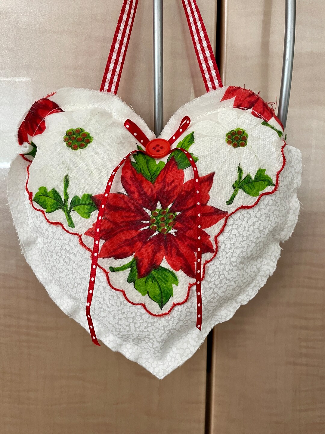 Poinsettia Christmas Winter Vintage Handkerchief Hankie Heart Tree ...