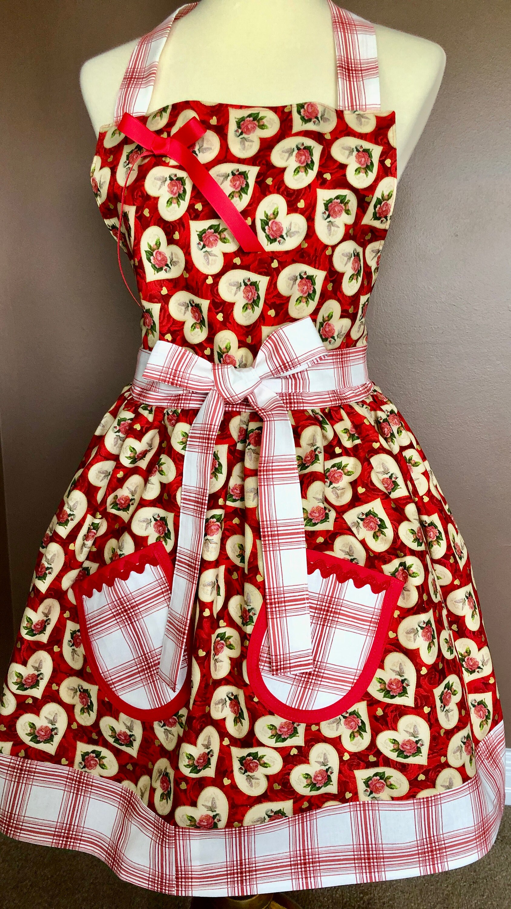 Valentine Red Heart Roses Full Vintage Style Ruffle Apron | Etsy