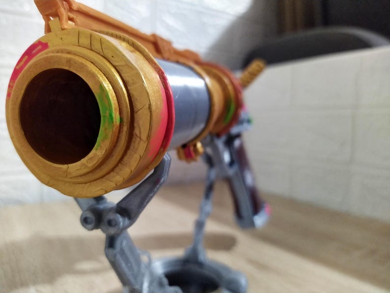 Jinx Gun and Gas Mask From Arcane - Glows Under UV - Cosplay Props - Etsy
