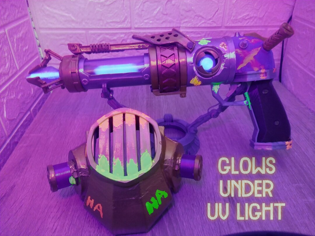 Jinx Gun and Gas Mask From Arcane - Isha Gun - Glows Under UV - Cosplay ...