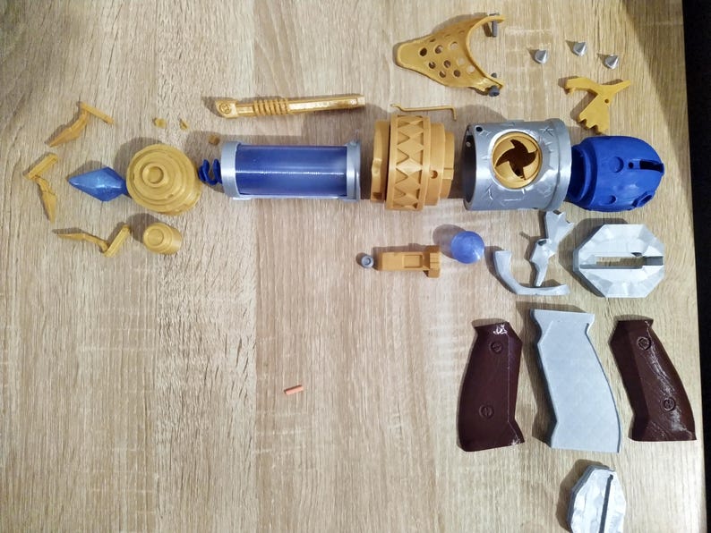 Jinx Gun and Gas Mask From Arcane - Isha Gun - Glows Under UV - Cosplay ...