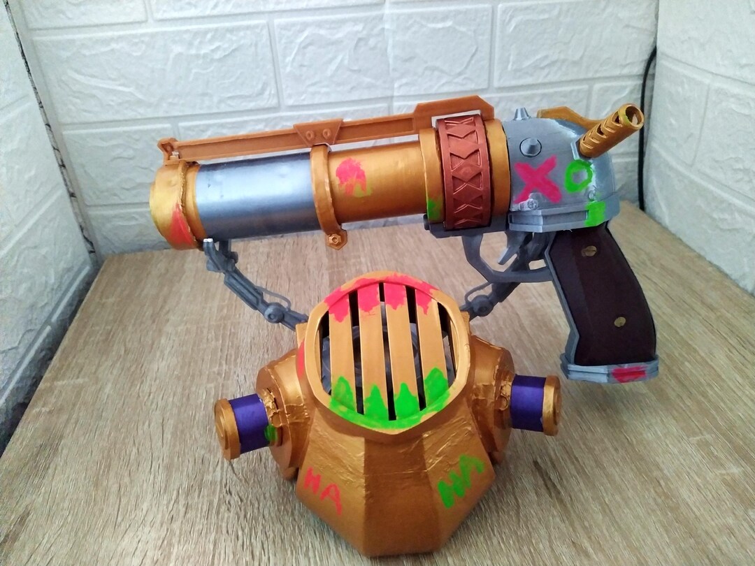 Jinx Gun and Gas Mask From Arcane - Glows Under UV - Cosplay Props - Etsy