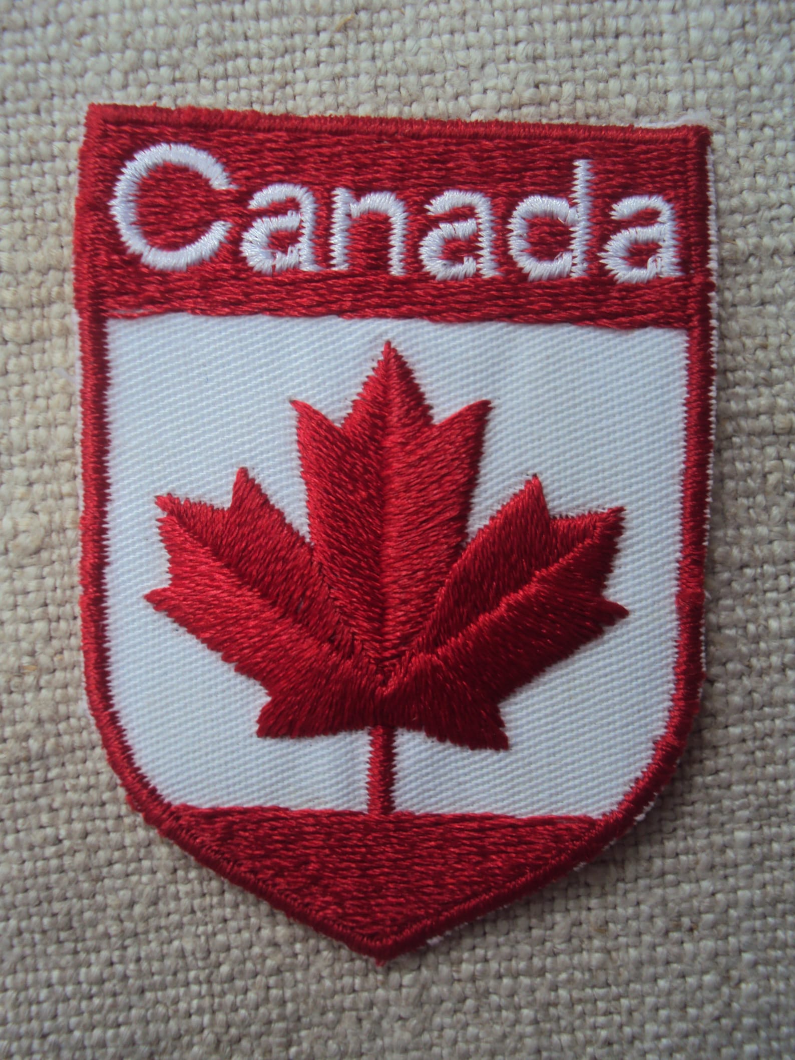 Vintage 1970s Shield Shaped CANADA Maple Leaf Travel Patch - Etsy