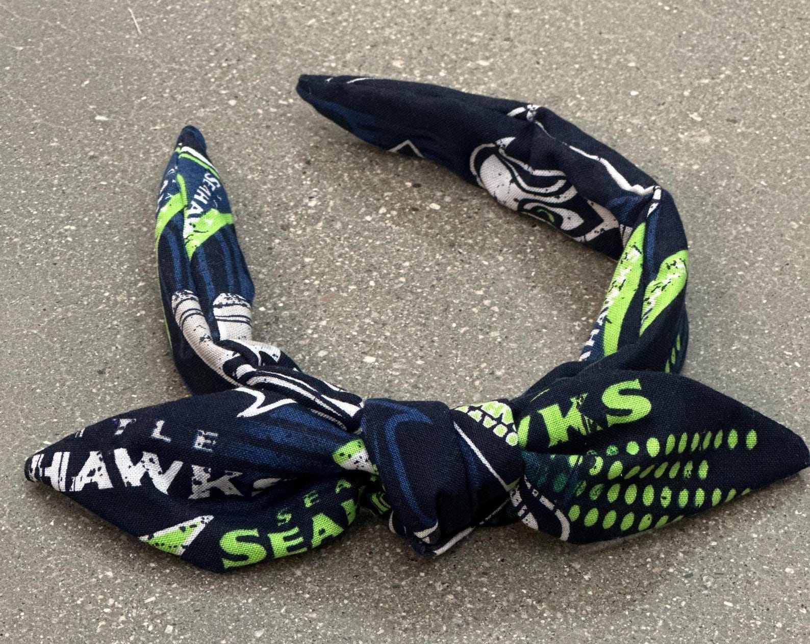 Seattle Seahawks Headband: Knotty Bow Top Knot Headband - Etsy