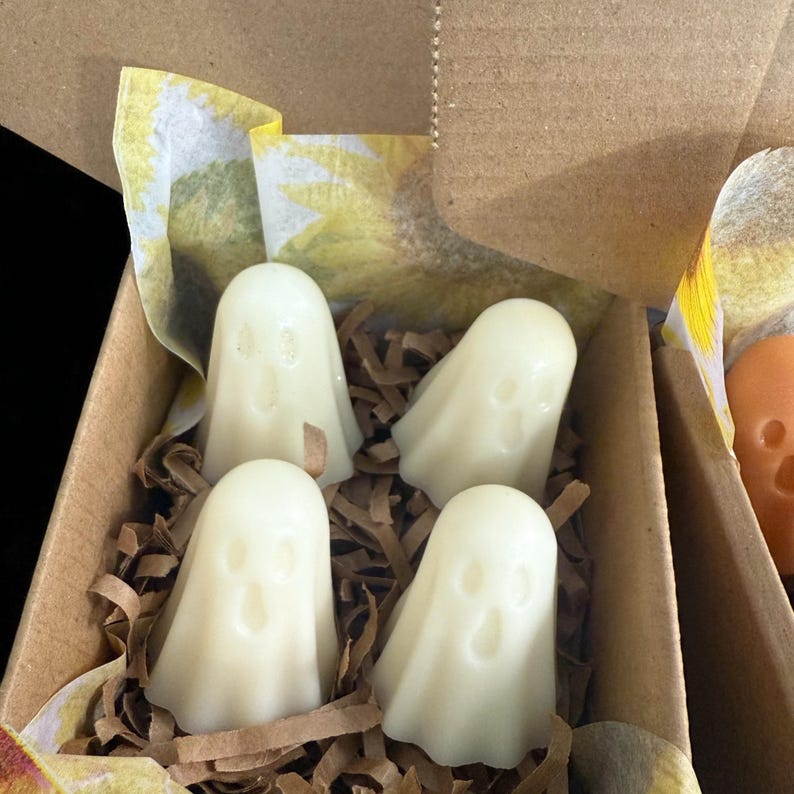 Ghost Shaped Soy Wax Melts: Halloween Fall Scents, 8-pack - Etsy