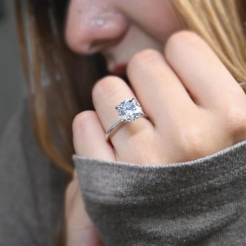 Buy 14K Gold Lab Diamond Solitaire Engagement Ring: IGI Certified ...