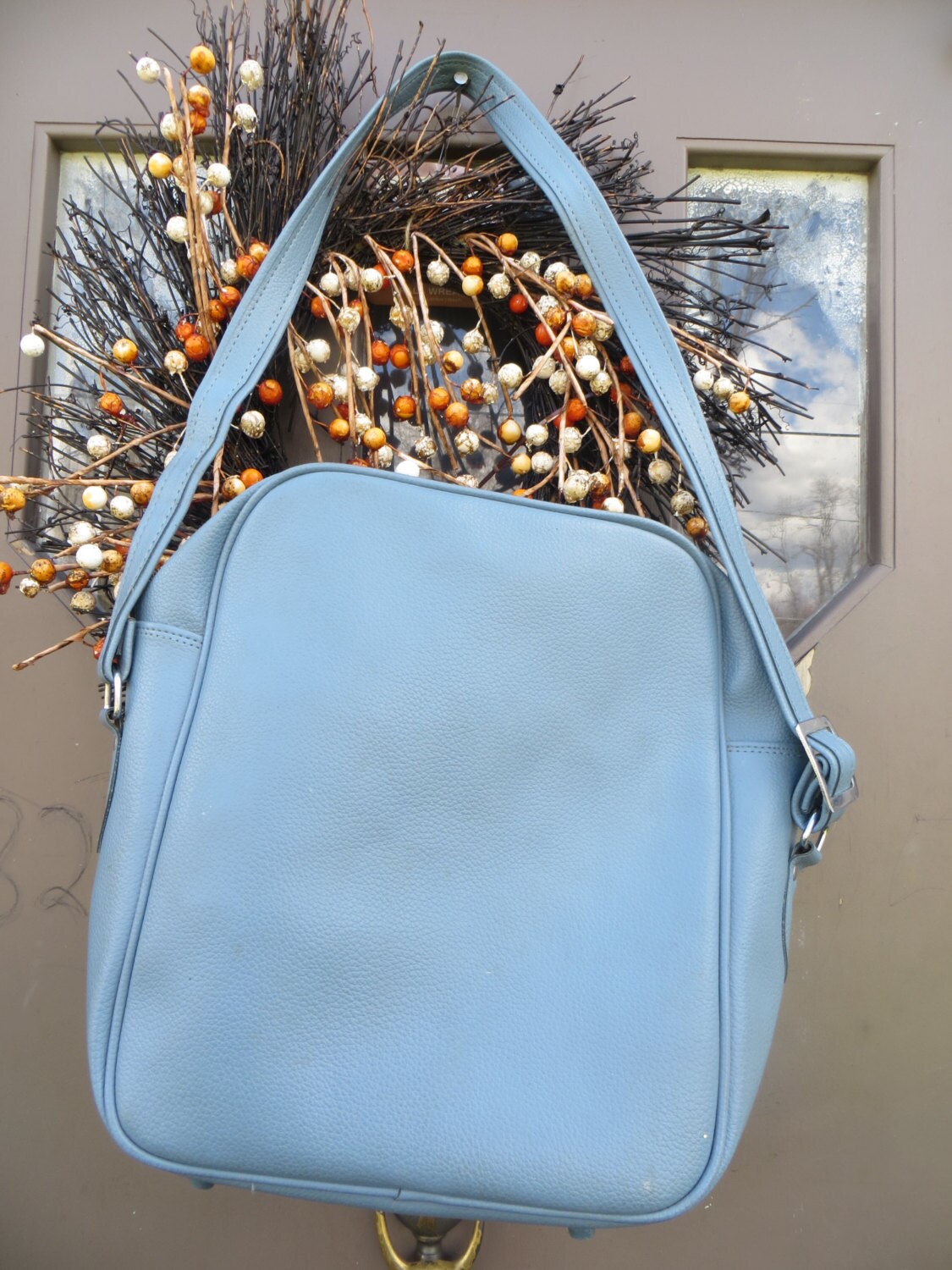 1960 -70s Baby Blue Vinyl Weekend Tote Bag Vintage Blue Flight Bag ...