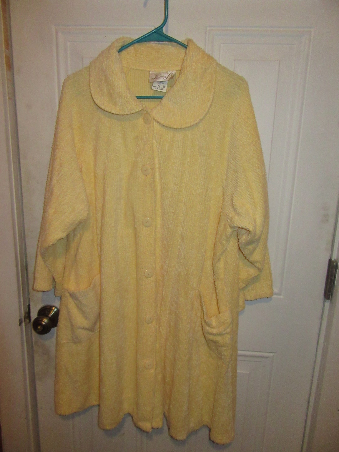 Vintage 1970s LEISURE LIFE Yellow Chenille Button Front Robe Housecoat ...