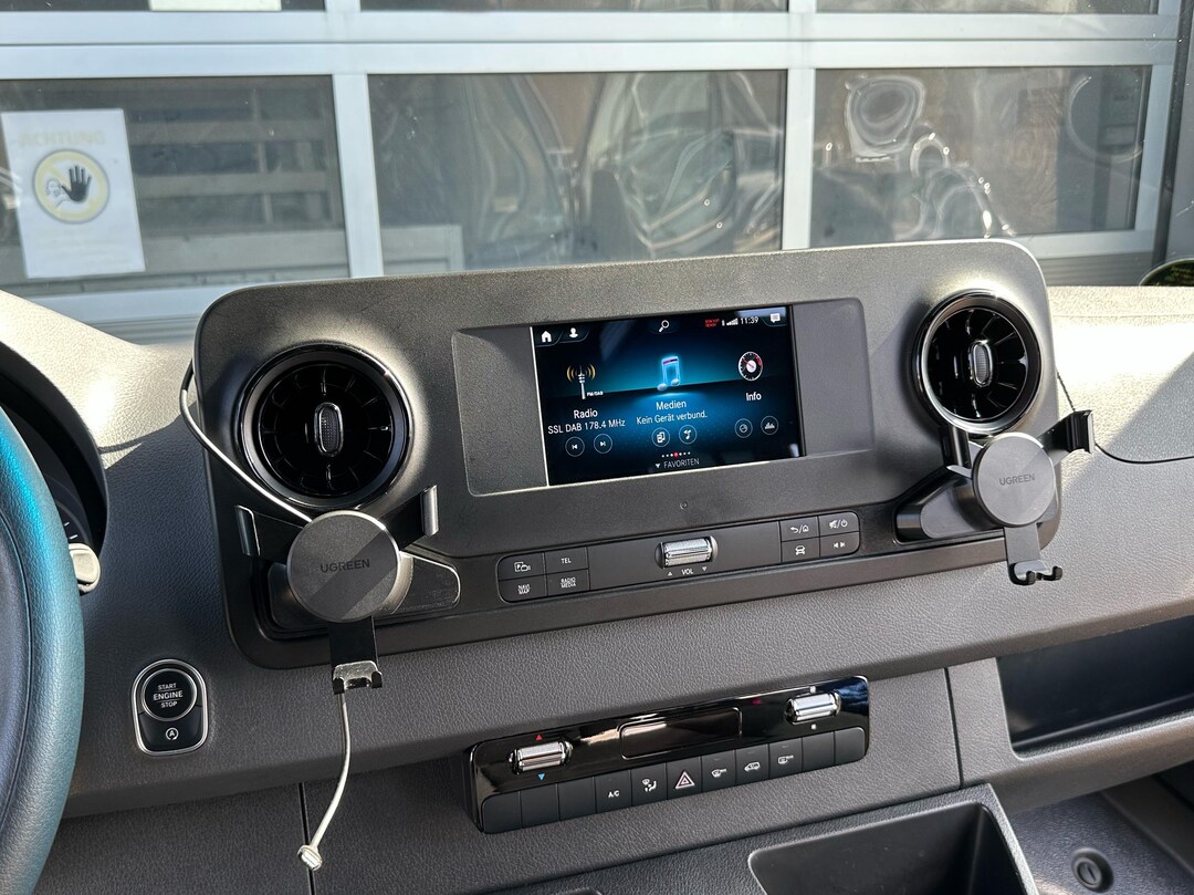 Mercedes Benz Sprinter 907 910 Mobile Phone Smartphone Holder Mobile ...