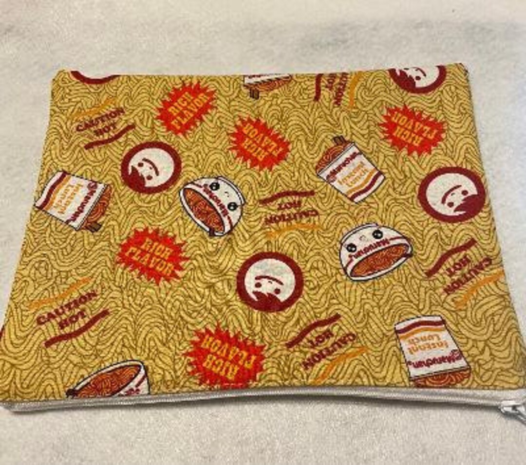 Ramen | Sriracha | Hot Sauce | Zippered Coin Purse | Wallet - Etsy