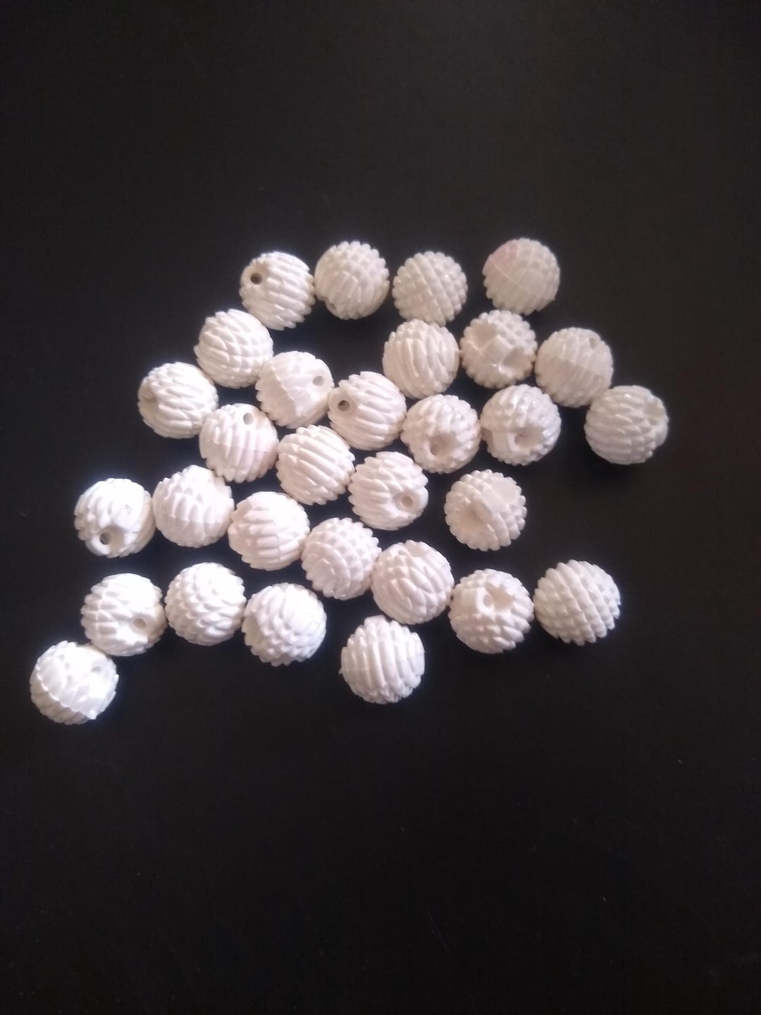 25 Vintage Creamy White Plastic Round Ball Shaped Buttons Christmas ...