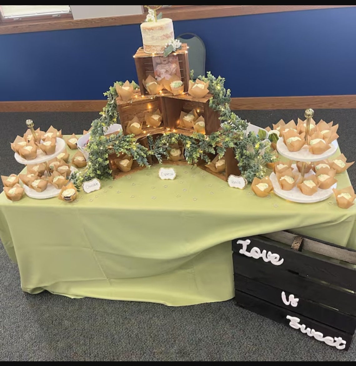 Rustic Wood Cupcake Stand: 8x8 Wedding Cake Display Crates - Etsy