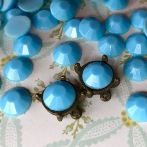 Vintage Cabochons, 9mm Round Cabochons,opaque Blue Cabochons,faceted ...