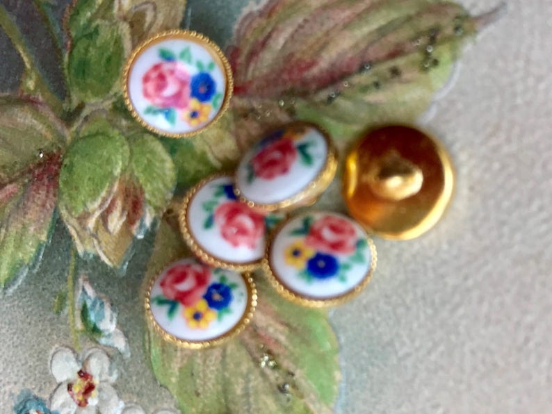 Vintage Glass Buttons, 3/8"floral Buttons, 6pcs, Flower Buttons, - Etsy