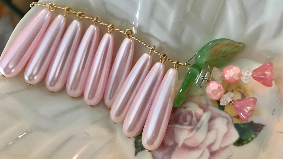 PEARL DROPS, Shabby Chic Charms, Vintage Beads Dangles Drops Teardrop ...