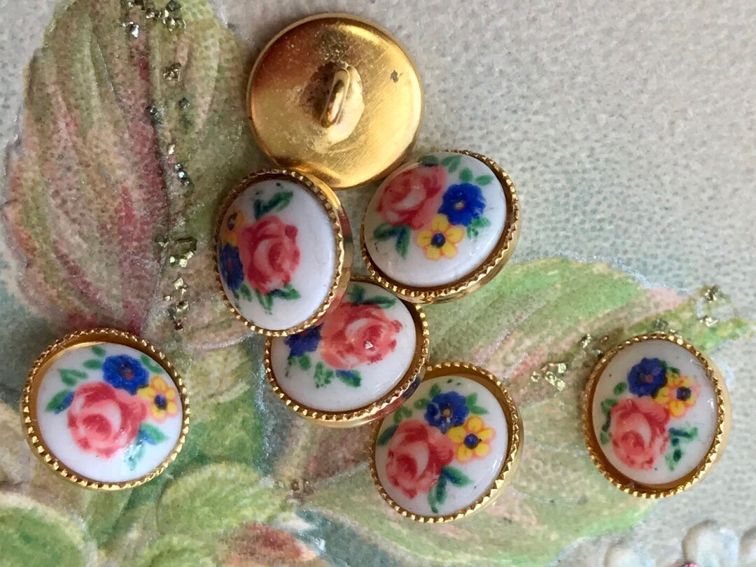 Vintage Glass Buttons, 3/8"floral Buttons, 6pcs, Flower Buttons, - Etsy