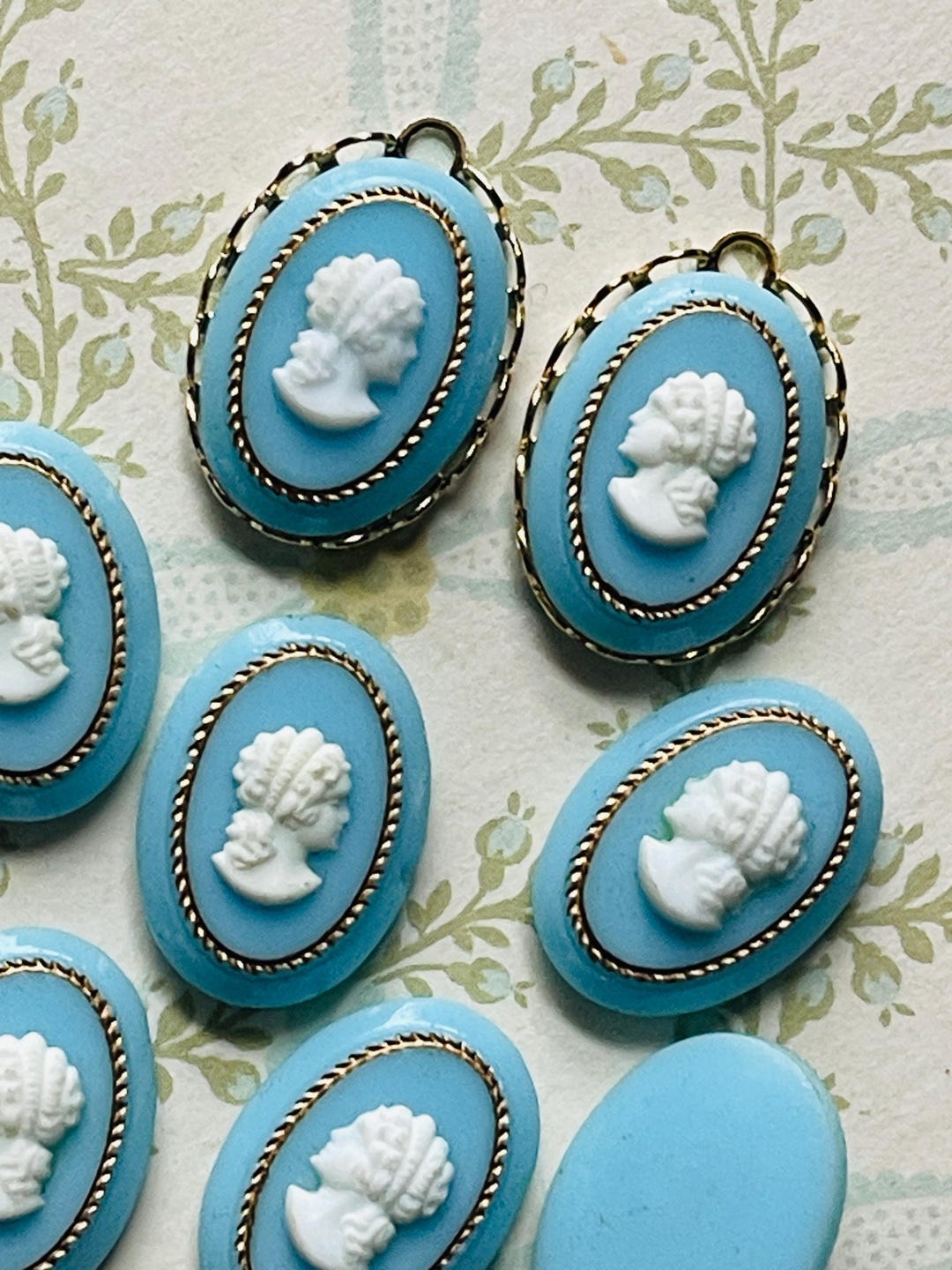 Vintage Cameos Cabochons, 13x18mm, 2pcs, Vintage Cabochons, Cottagecore ...