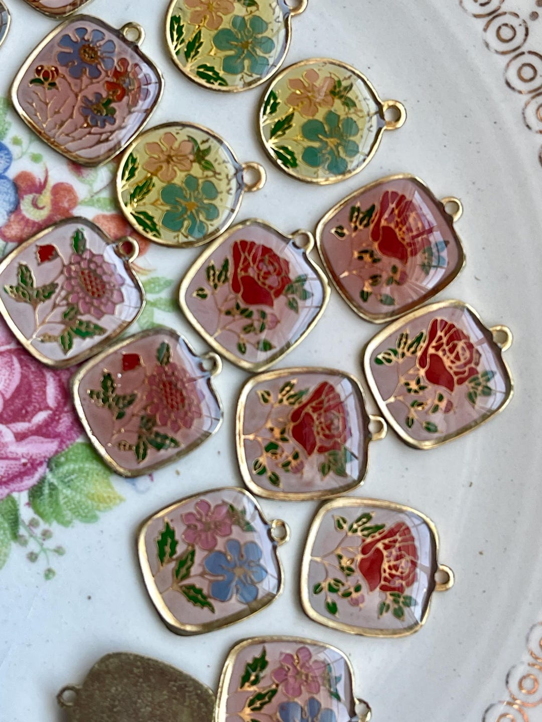 Floral Charms, 2pcs, VINTAGE, ASIAN, Floral Charms, Asian Charms, Gold ...