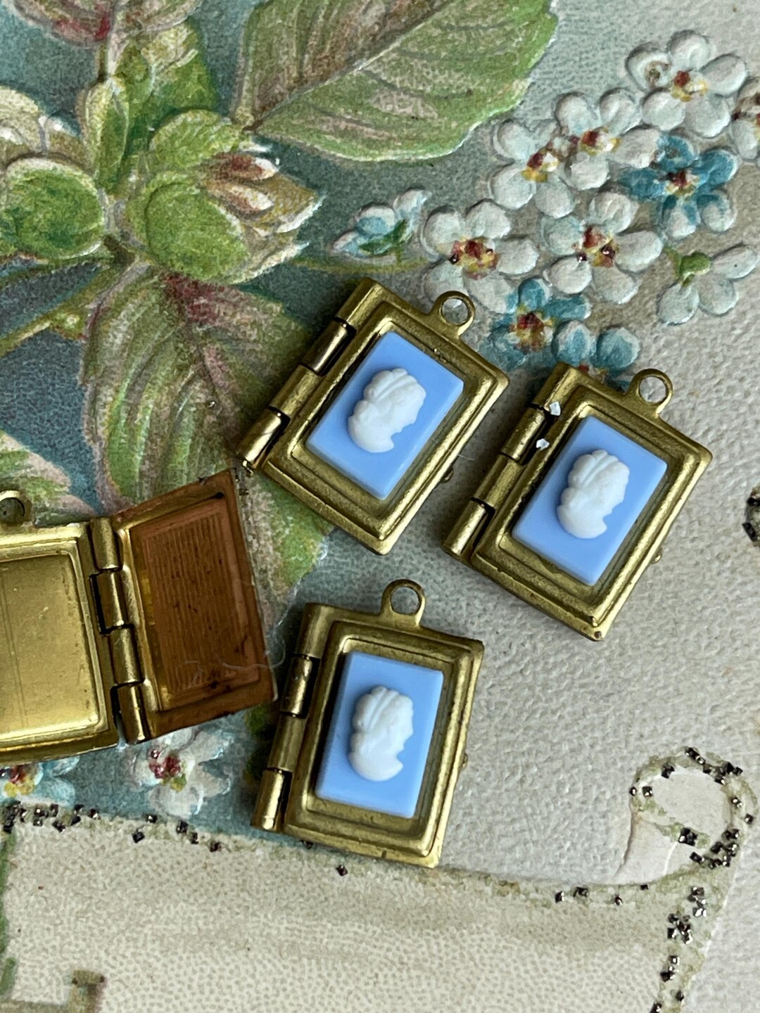 Cameo Book Locket, 14x12, 1pc, VINTAGE, Vintagerosefindings, Blue Cameo ...