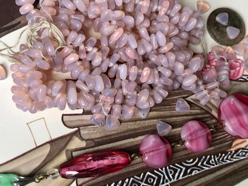 Vintage Harlequin Beads Triangle Beads Pink Opal Beads Tiny | Etsy