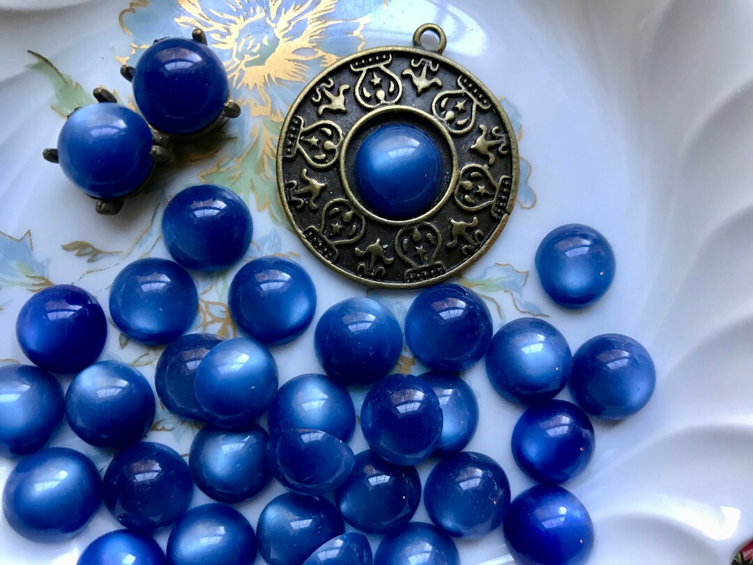Vintage Cabochons, Blue Lucite Cabochons, Moonstone Look, 11mm ...