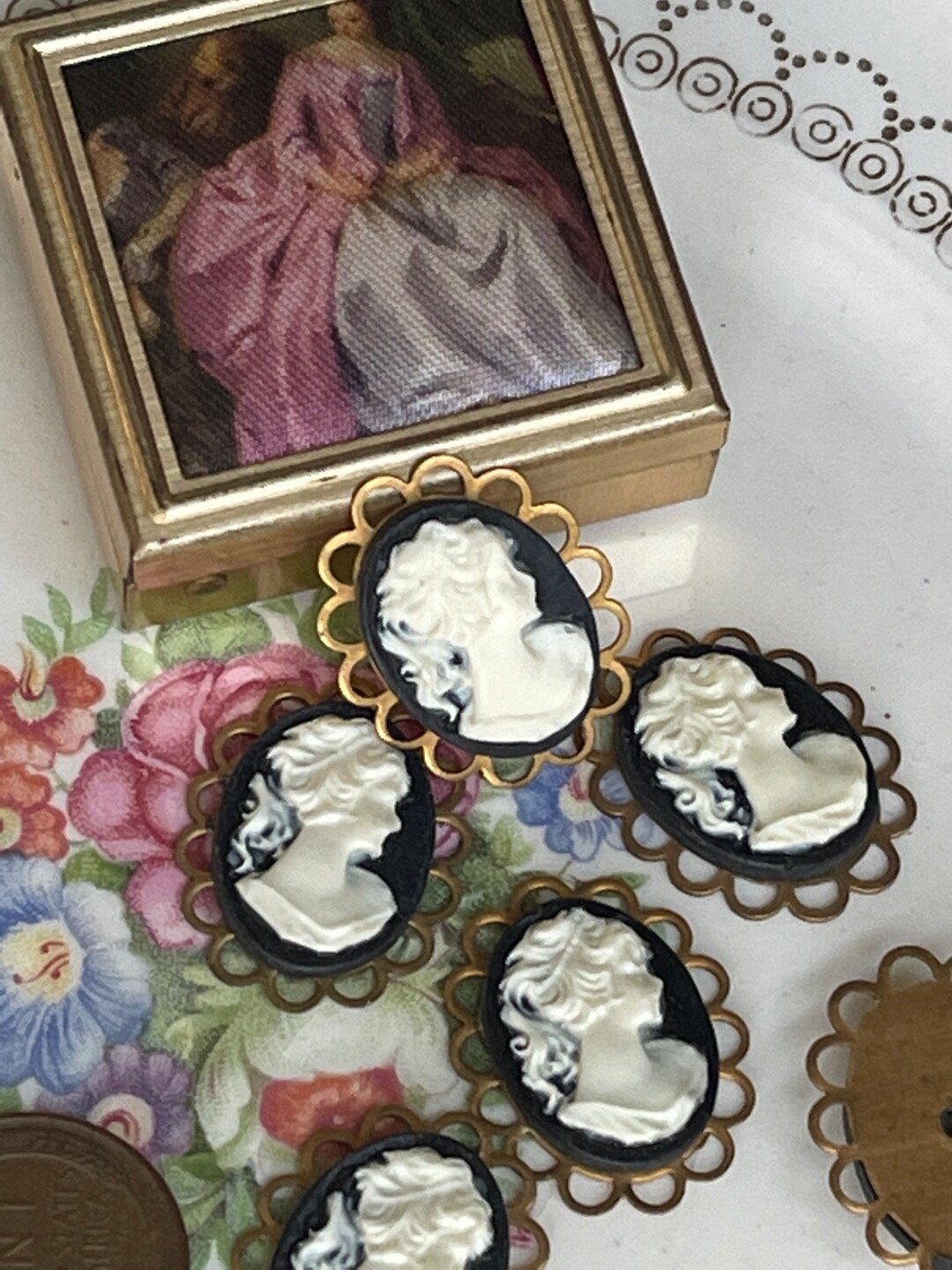 Vintage Cameo Connectors, Lace Loops, Castlecore Jewelry, Black Cameos ...