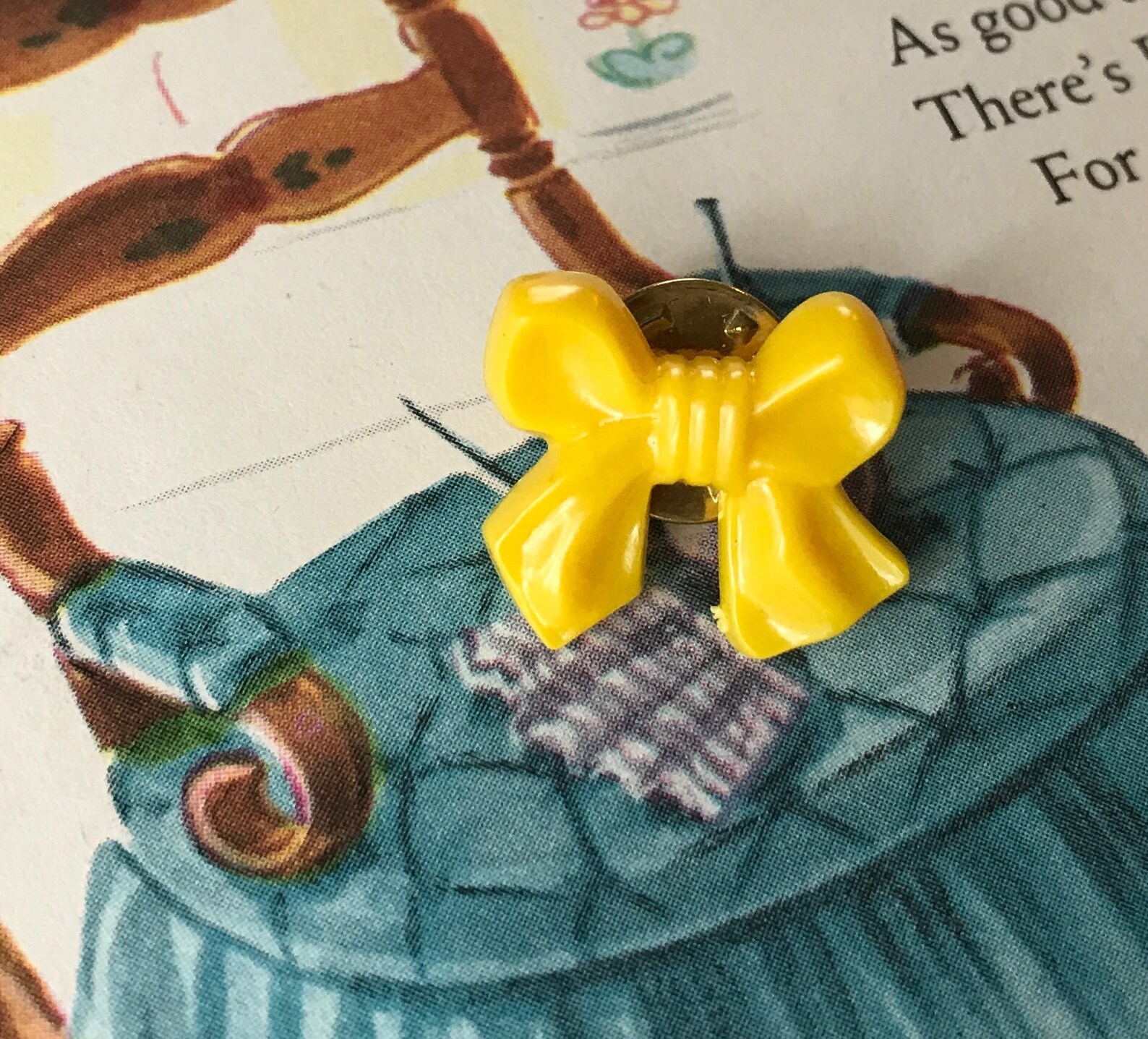 Retro Pin, Yellow Bow Pin,50's Brooch,lucite Brooch,bakelite Pin,bow ...