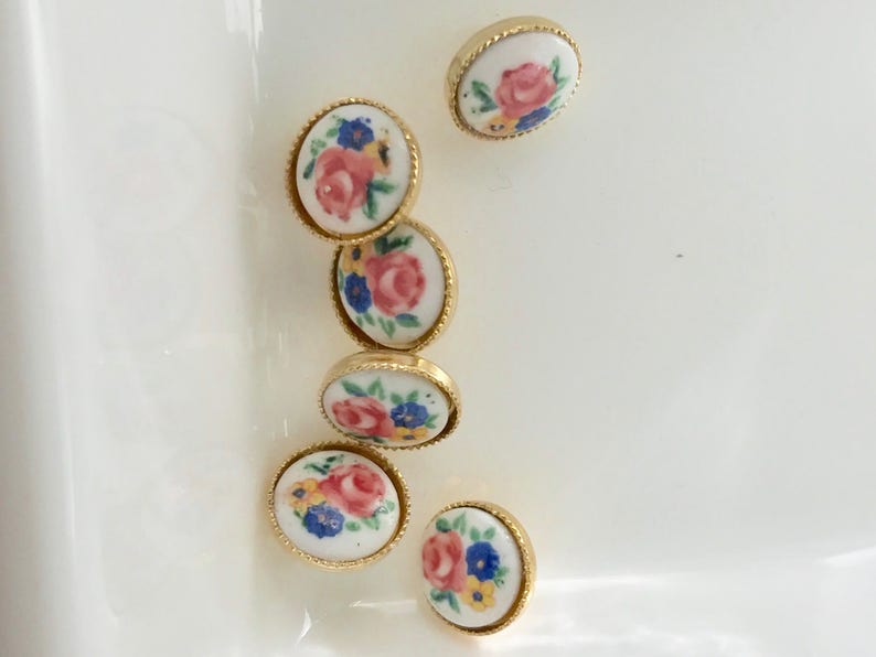 Vintage Glass Buttons, 3/8"floral Buttons, 6pcs, Flower Buttons, - Etsy