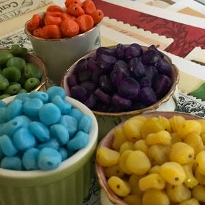 Vintage Glass Beads, Vintage Kernel Beads, Corn Beads, Yellow Corn ...