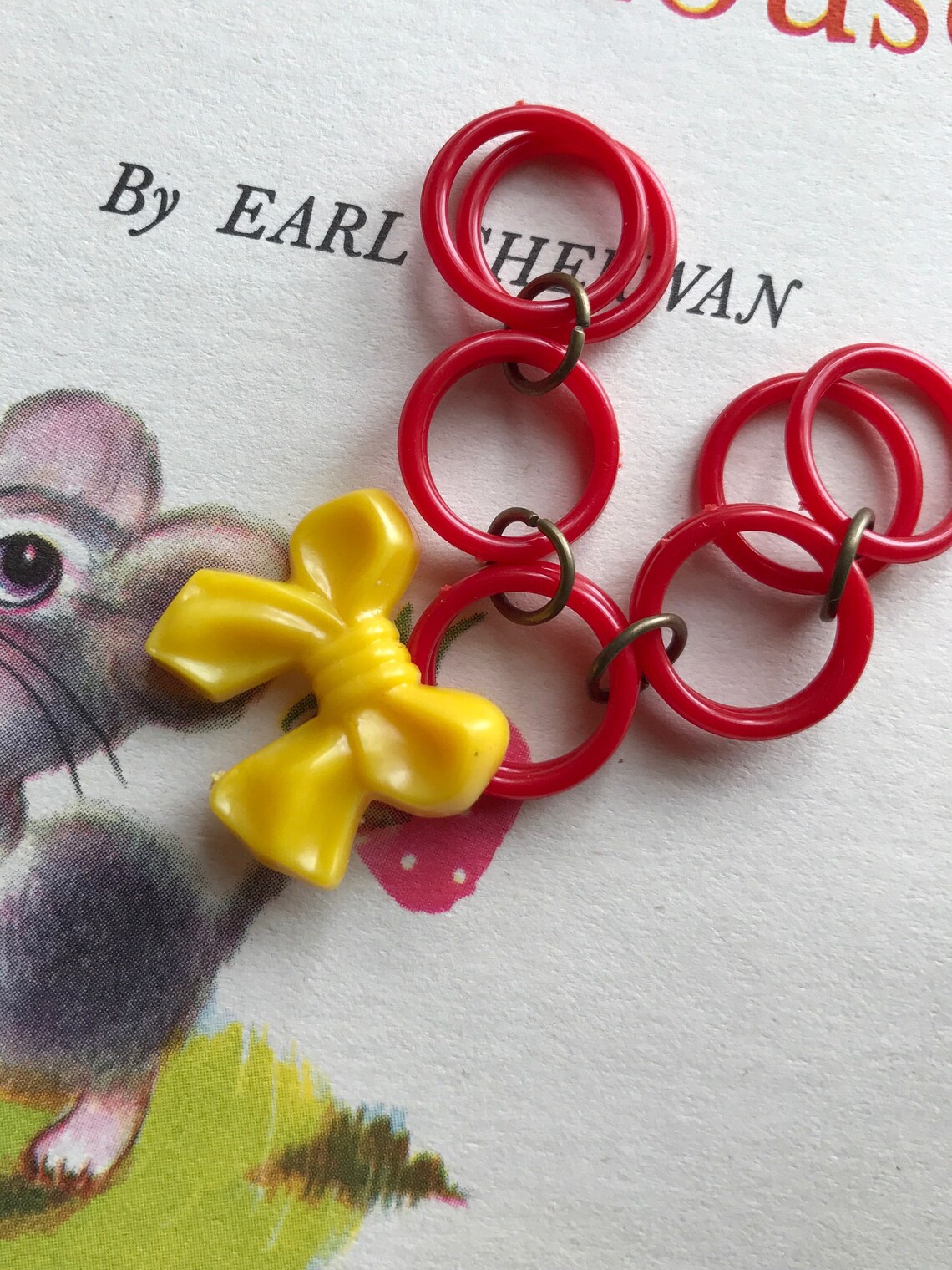 Retro Pin, Yellow Bow Pin,50's Brooch,lucite Brooch,bakelite Pin,bow ...