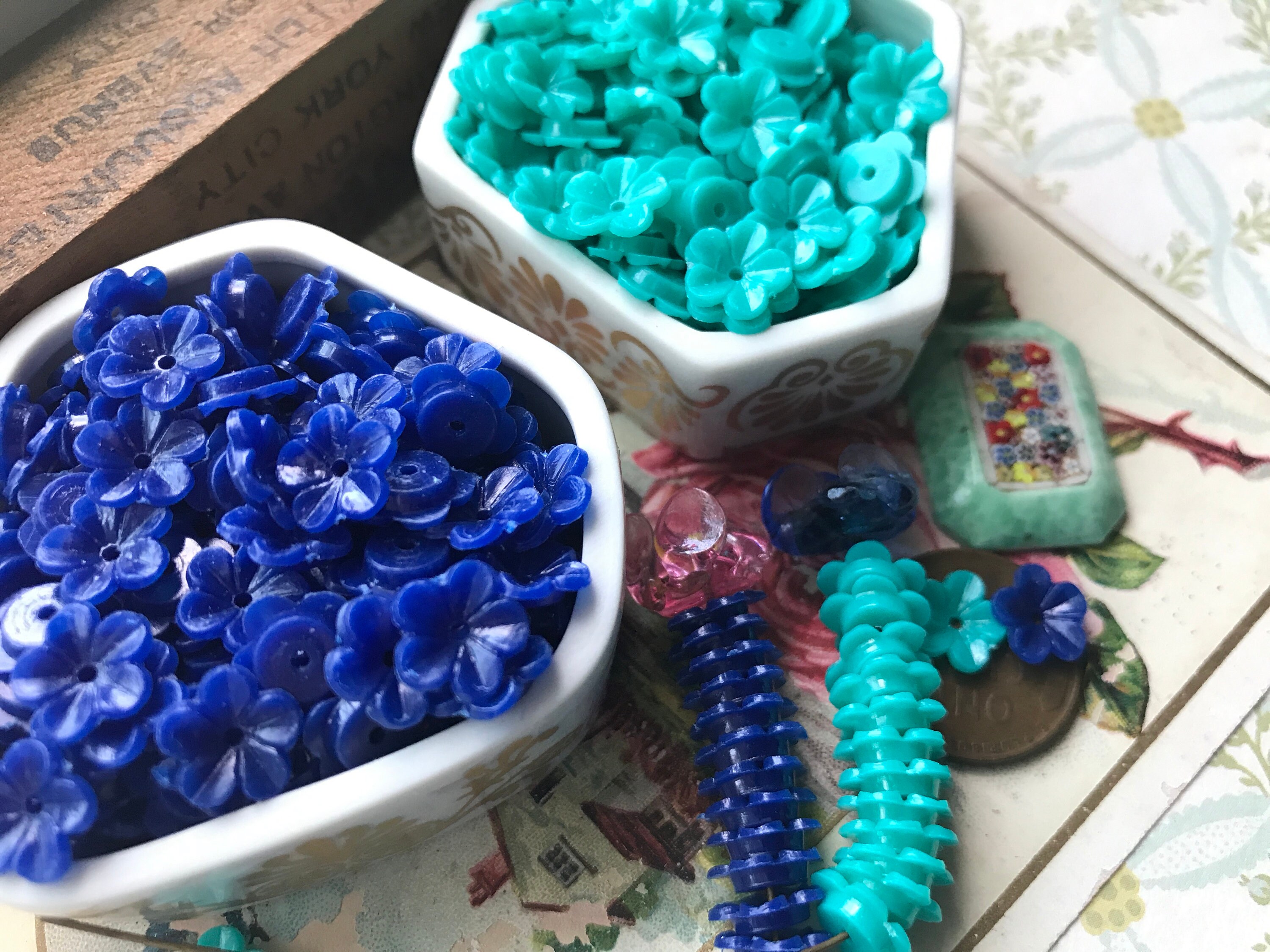 50 Vintage Flower Beads, Blue Flower Beads, 8mm Beads, Floral Bead Caps ...