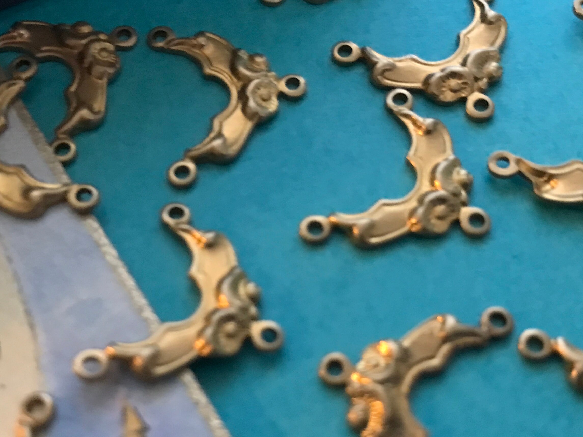 Gold Ornate Connectors, V Shape, 3 Loops, Vintage Brass Connectors ...