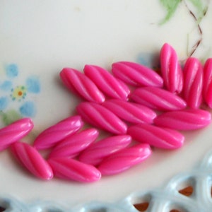 Vintage Beads Acrylic Art 5x14mm Italian Italy Swirl Rice Spiral Lucite ...