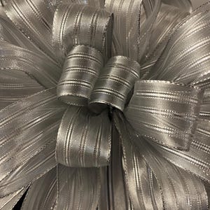Silver Tree Topper Bow With Long Streamers /large Metallic Silver Bow ...