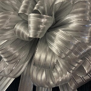 Silver Tree Topper Bow With Long Streamers /large Metallic Silver Bow ...