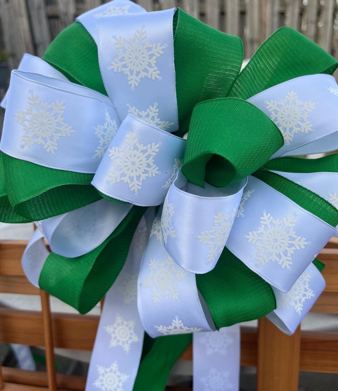 Christmas Tree Topper Bow With Streamers: White and Green, Snowflakes ...