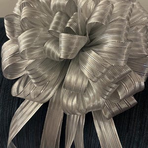 Silver Tree Topper Bow With Long Streamers /large Metallic Silver Bow ...