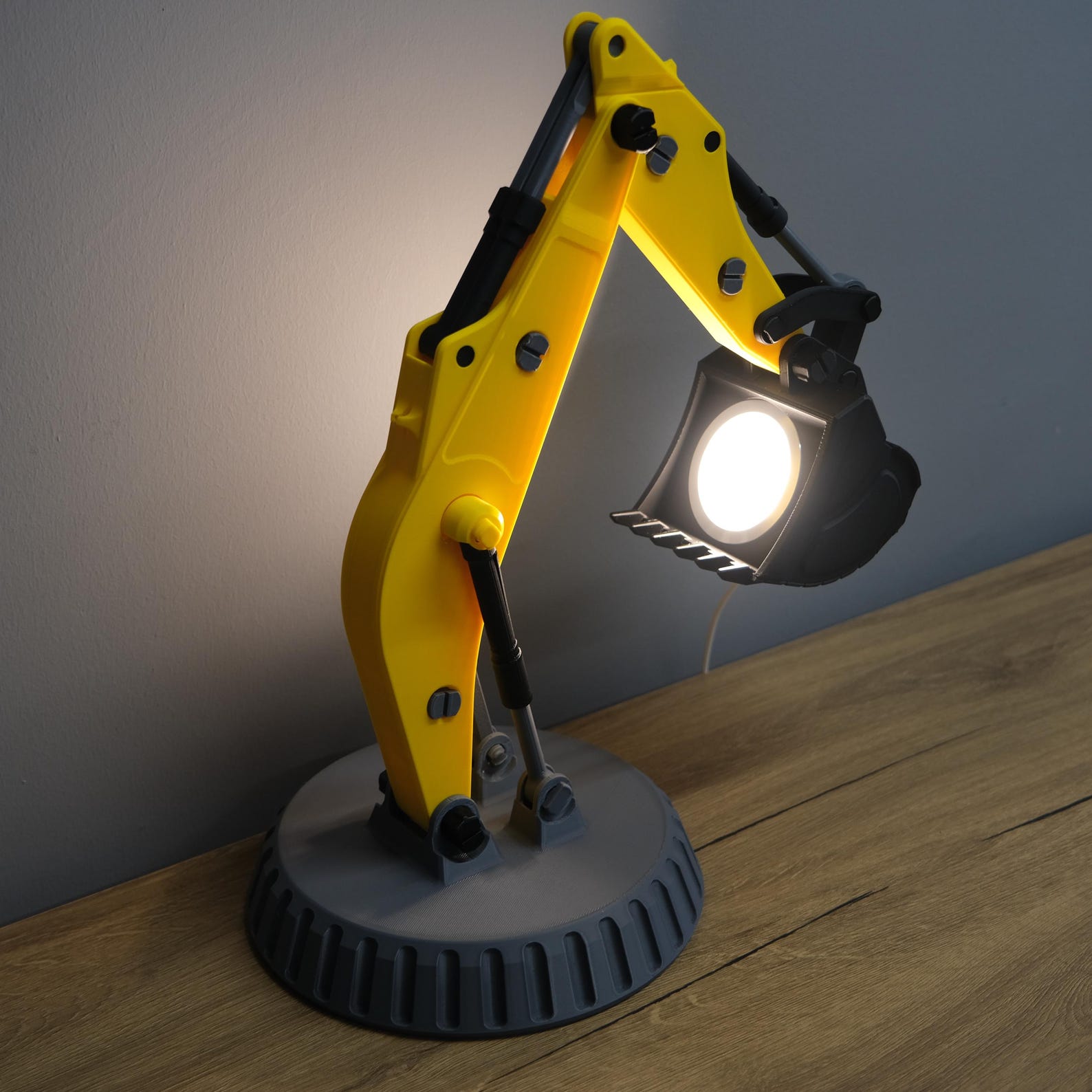 Excavator Lamp, Unique Decorative Desk Lamp, Kids' Room and Office ...