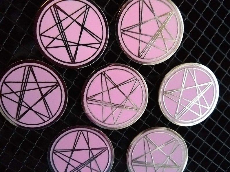 Chaos Star Pentagram Enamel Pin - Etsy