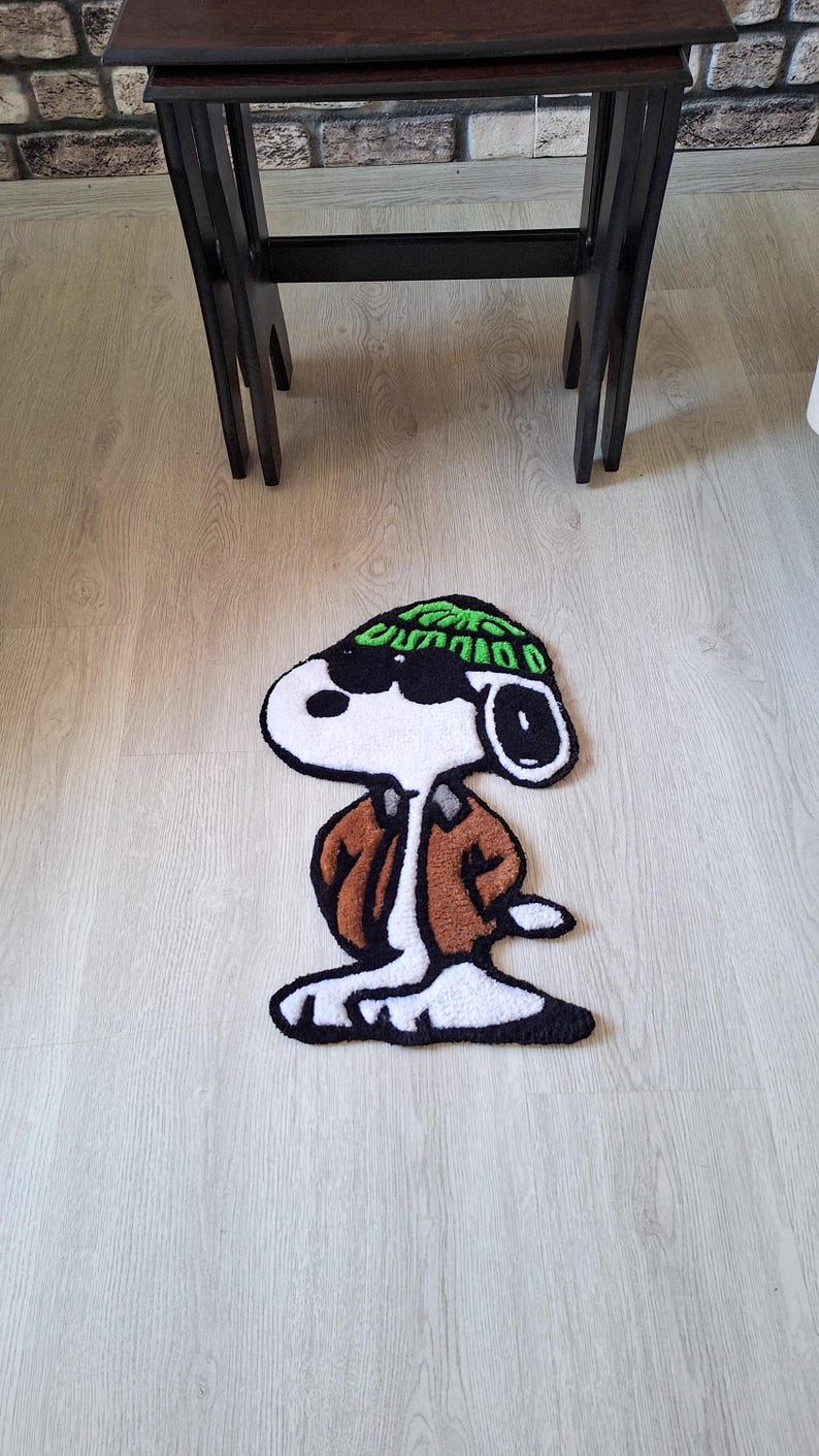 Handmade Tufted Snoopy Rug: 20in Cartoon Accent Rug - Etsy