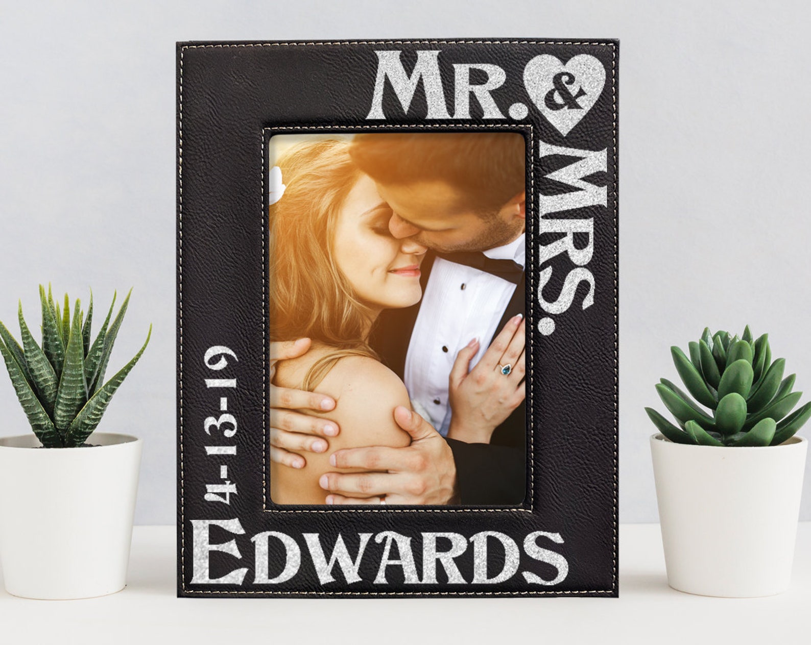 Personalized Mr & Mrs Picture Frame Wedding Gift for Newlywed Couple ...