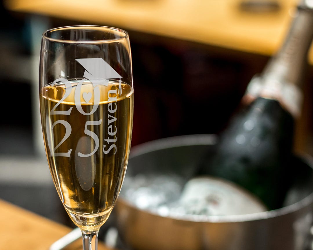Class of 2026 Graduation Champagne Flute - Gifts for Women Men ...