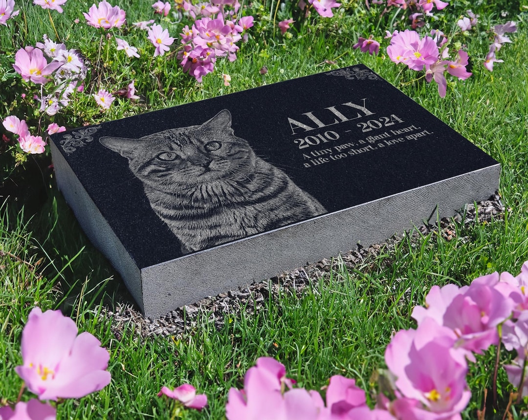 Custom Granite Pet Memorial Stone | Upright Pet Monument for Cats and ...