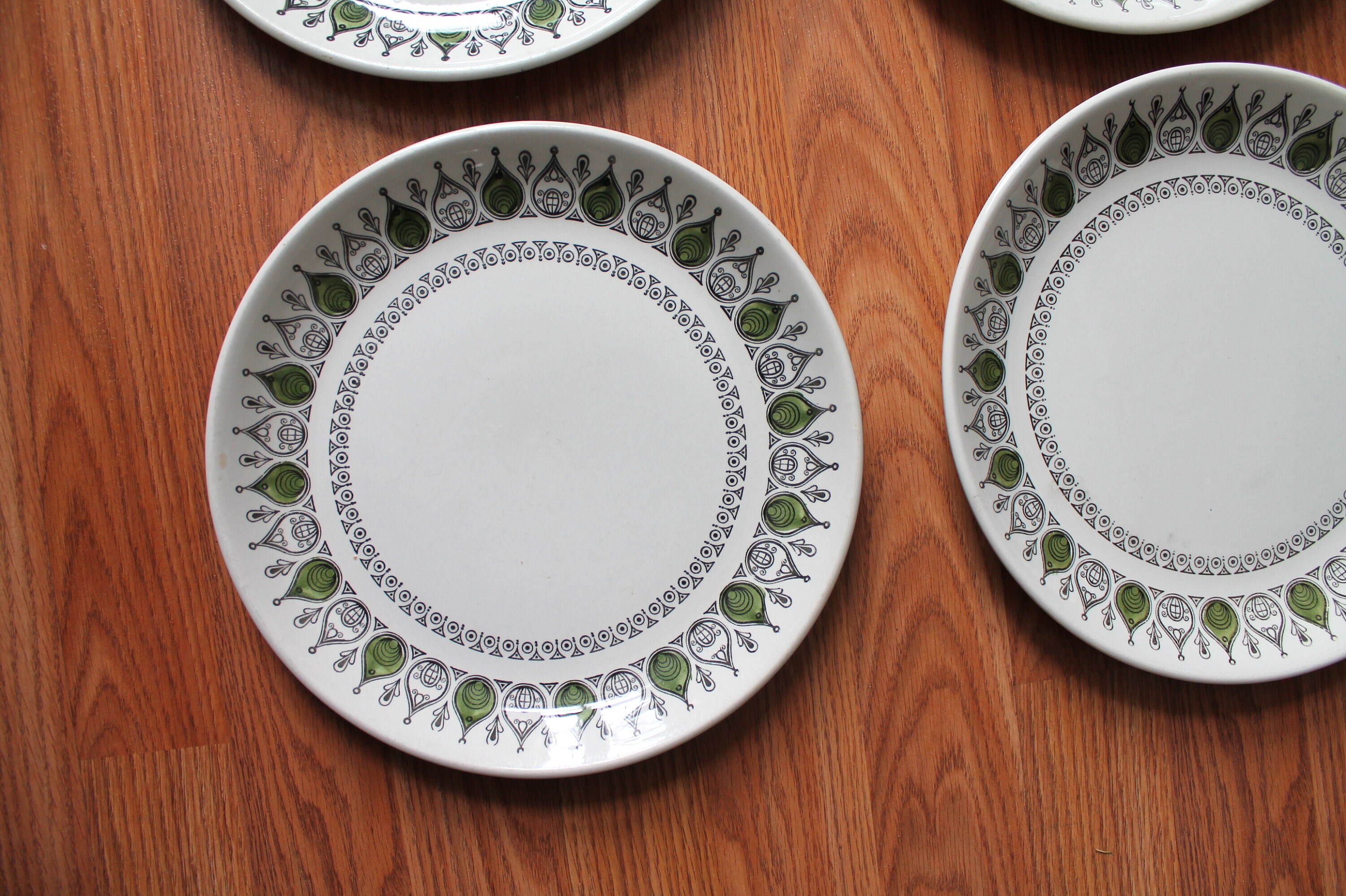 Biltons Vintage Ironstone 4 Plates Stoneware Tableware Staffordshire ...