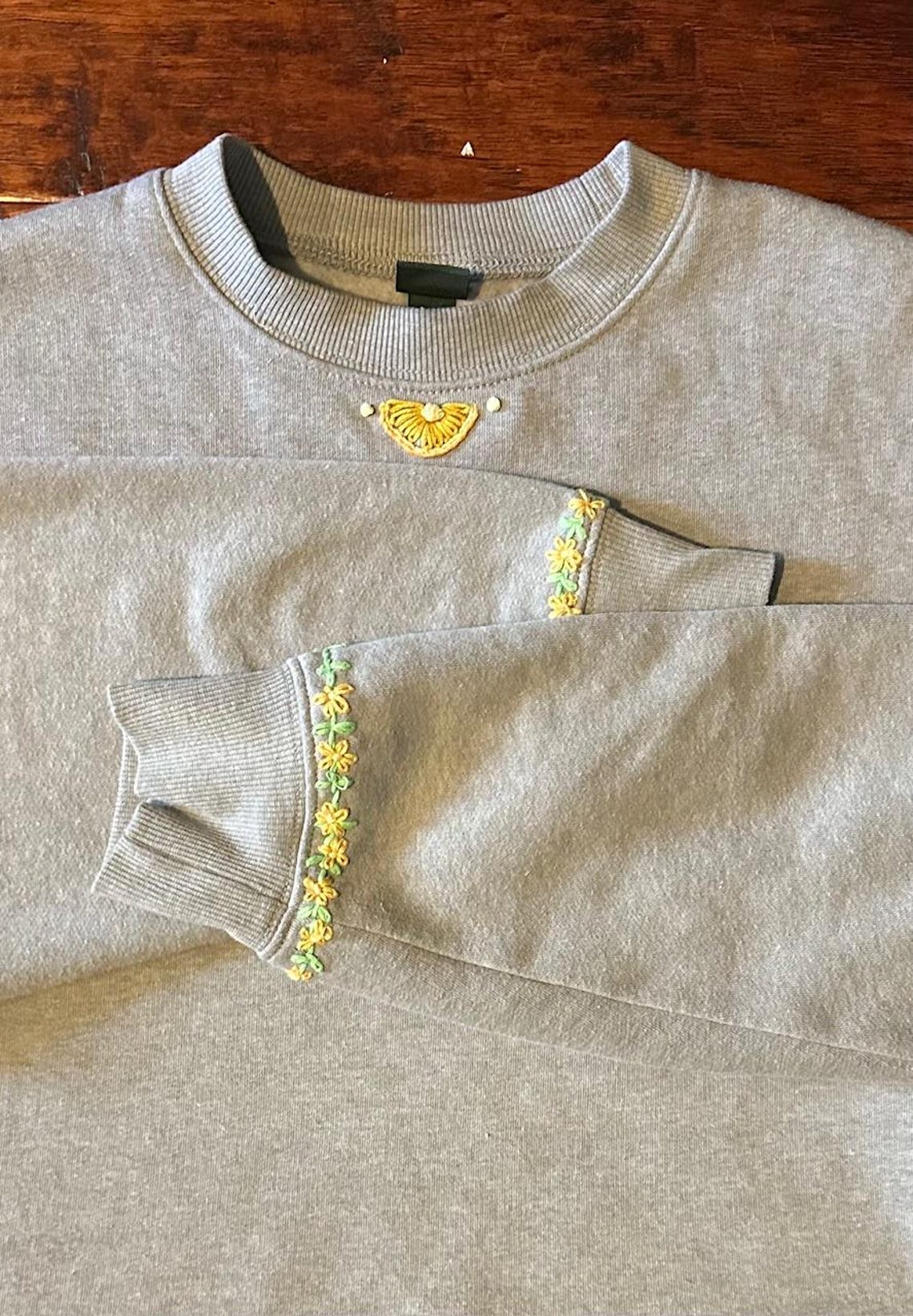Hand-embroidered Crewneck, Floral Sweatshirt Design, Cuff and Collar ...