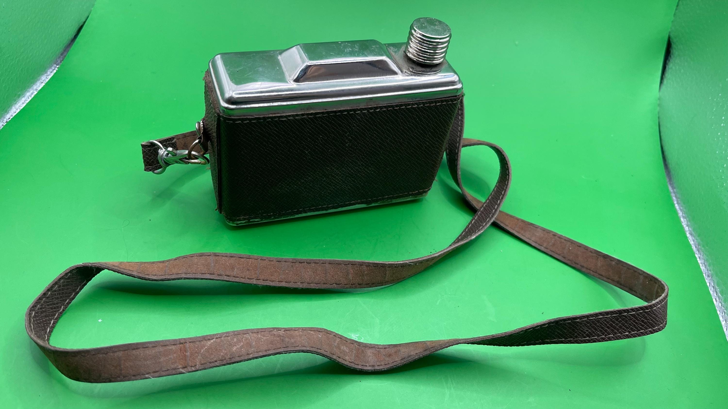 Vintage Camera Shaped Flask, 11 Oz Stainless Steel Retro Flask Camera ...