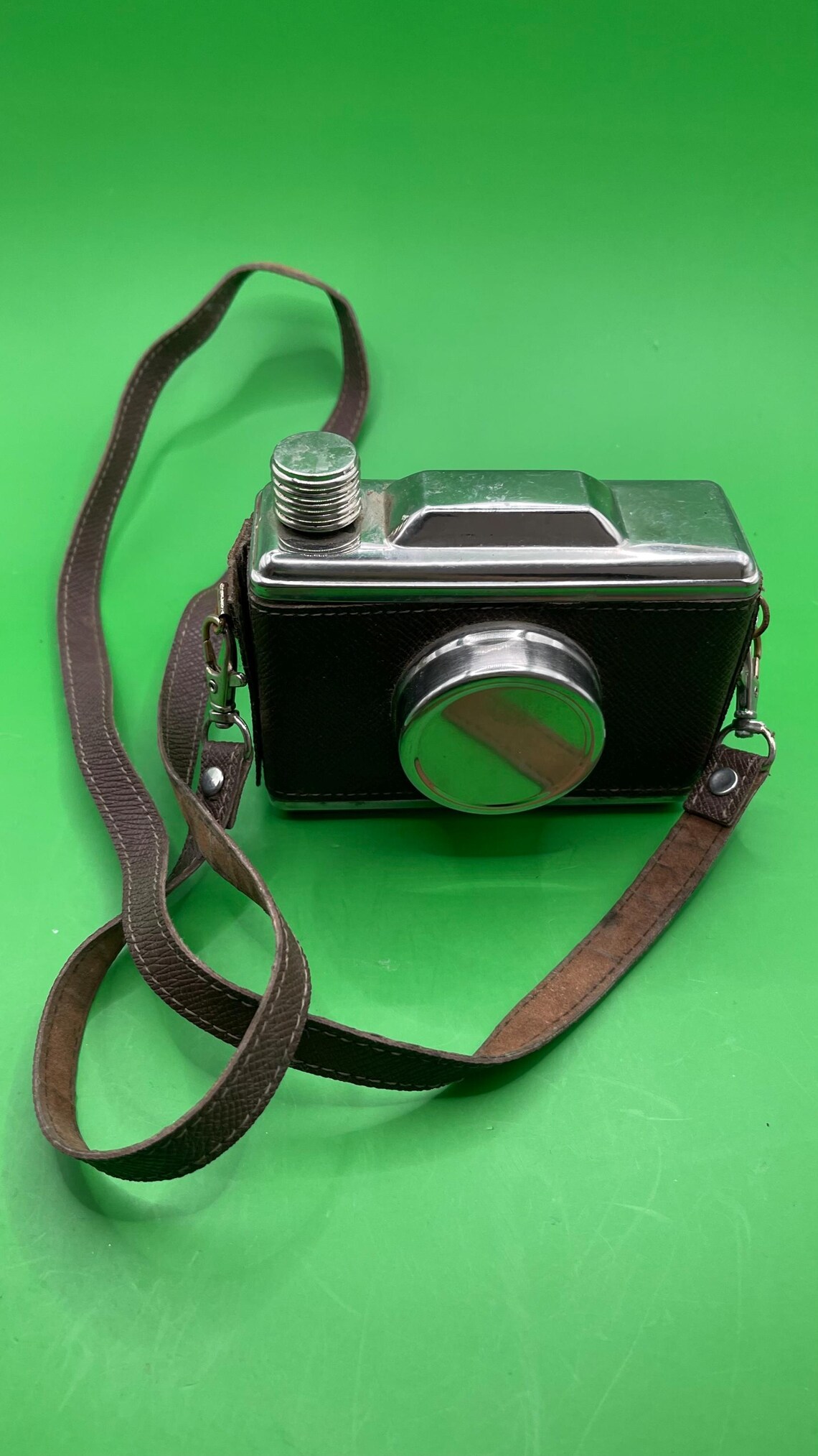 Vintage Camera Shaped Flask, 11 Oz Stainless Steel Retro Flask Camera ...